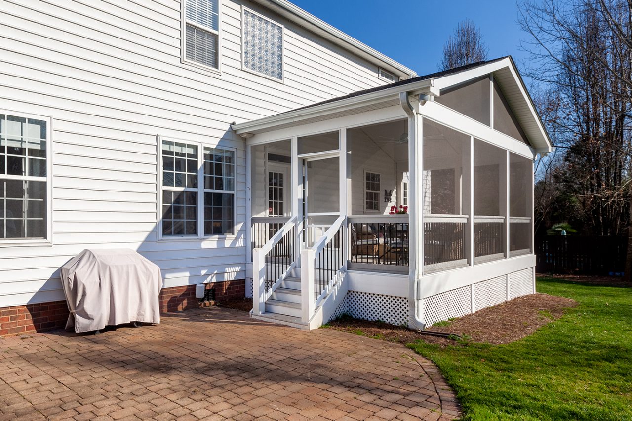 Covered Porch - Whyte Screened Porches
