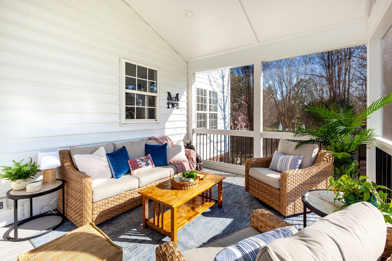 Covered Porch - Whyte Screened Porches